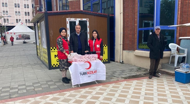 KIZILAY, KANDİL SİMİDİ DAĞITTI KIZILAY, KANDİL SİMİDİ DAĞITTI